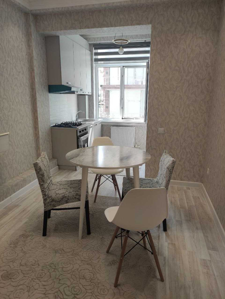 Квартира 1 комнатная на Лисунова 30 м2, Кадышева. Зайти и жить!