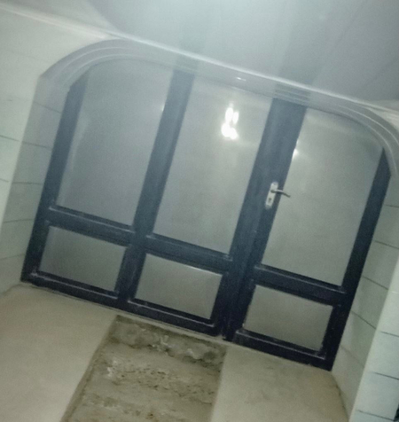Дарвоза сотилади