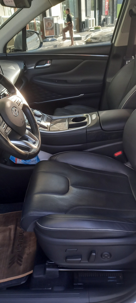 Продаётся Hyundai SANTA FE