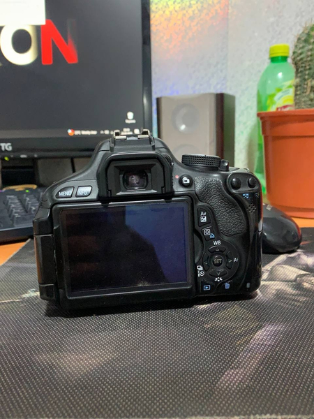 Canon 600 d Holati yaxshi