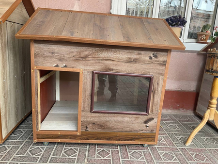 Собачья будка, домик из ламината