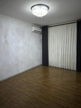Чиланзар8 вдоль дороги 2 комнаты 70м² с ремонтом