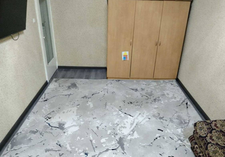.Продам 1комнатную 3этаж Домбиробод 33м2 балкон 1х3метр хороший ремонт