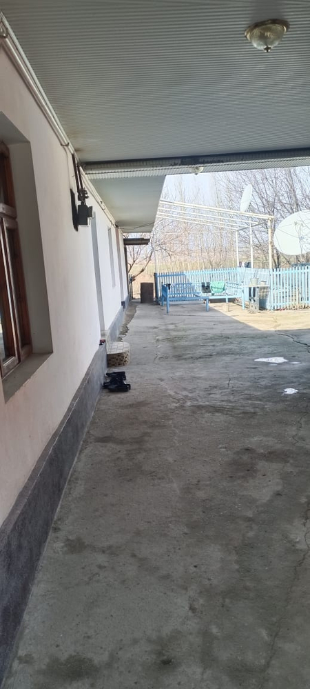 Срочно продаётся дом, участок 18 соток.  Всё хорошом состояние.