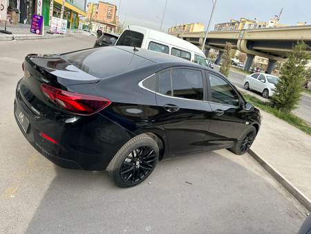 onix 2024 qora full pozitsiya
