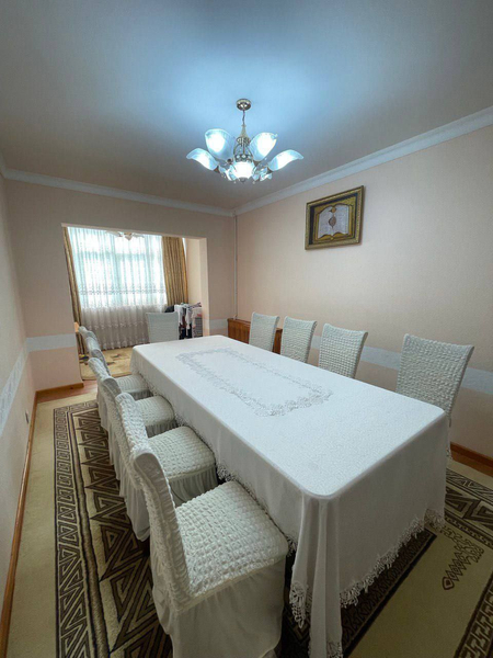 Тинчлик метро: 5-хона, 3-қават, 5-қаватли дом 2*6 балкон 100м²