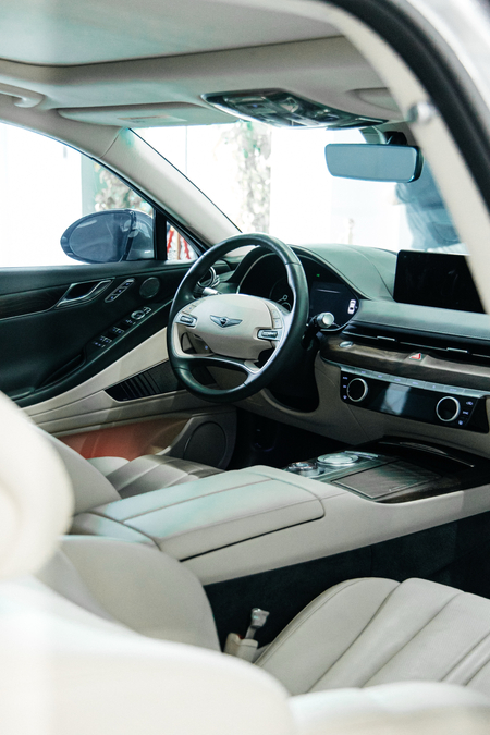 Genesis G 80 tayyor naxt va avtokredit qilib beramiz