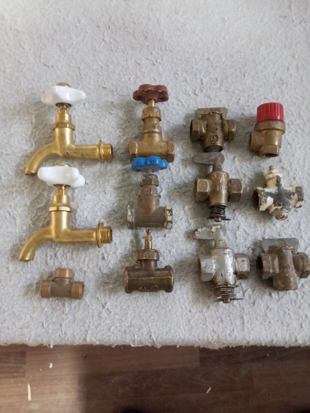 Продаются краны газовые водяные