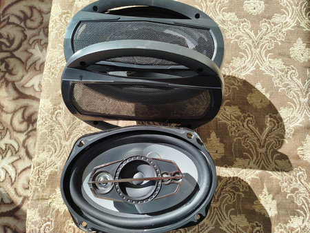 Pioneer 600w автоколонки.