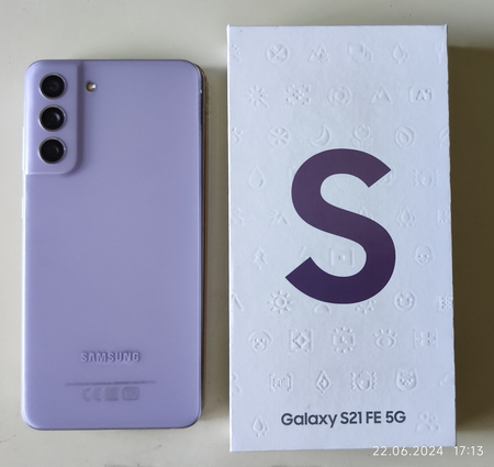 Продам телефон Samsung S21 FE 128 GB Lavander