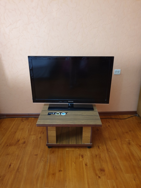 SAMSUNG 42 телевизор обычный