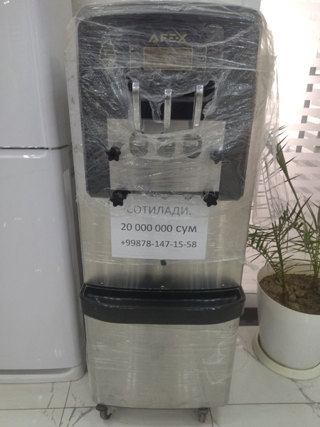 Frezer (Muzqaymoq) apparati sotiladi