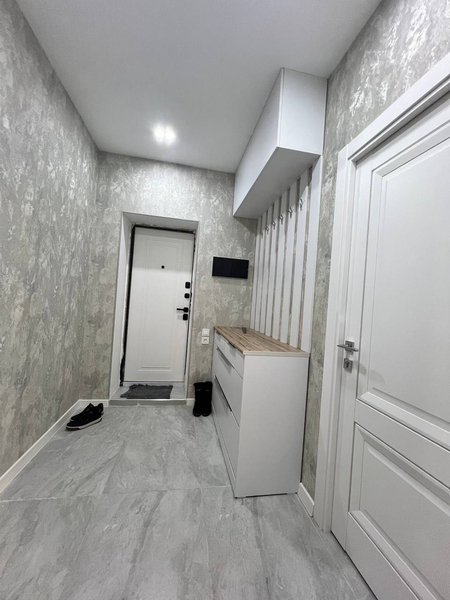 2/2/4 Буюк Ипак Йули, аптека 36,6,кирпич 2х6
