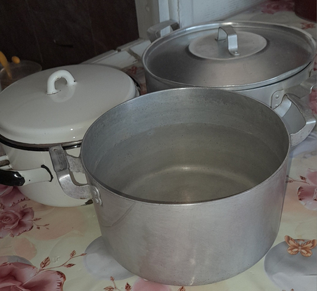 Продаётся кухонная утварь б/у
