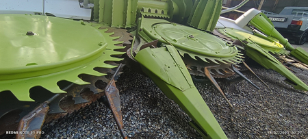 Òrishga tayyor qilib qoʻyilgan  rotor pichoqlari yangi
