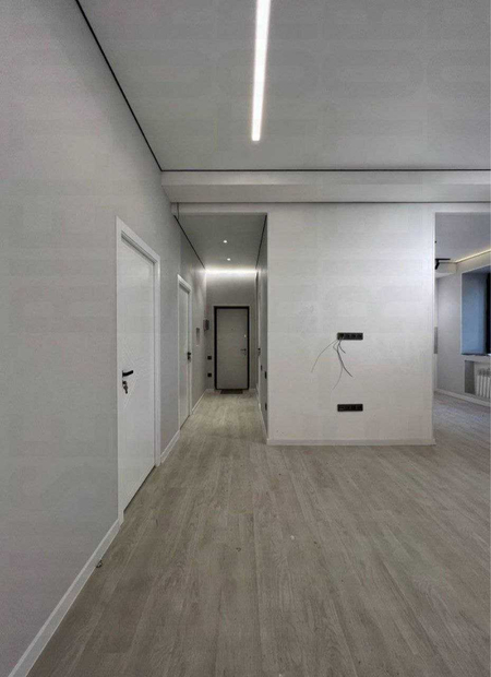 (К128386) Продается 3-х комнатная квартира в Мирабадском районе.