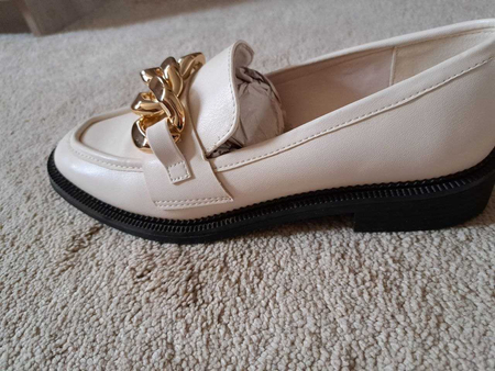 Продам лоферы (мокасины) Stradivarius