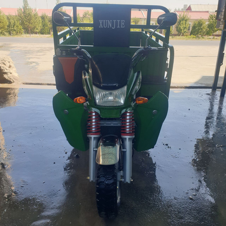 Bezinda motosikl sotiladi 25mln