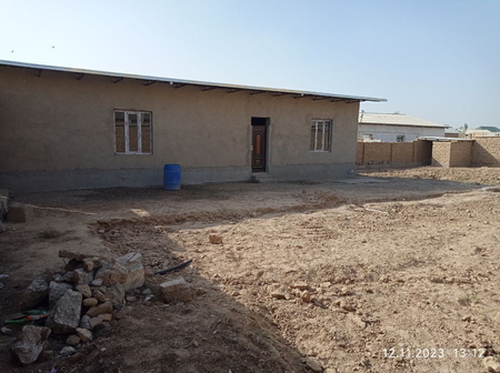 Участка сотилади, 2 хонали 6 сотих. Газ, свет, сув бор. Тëплый пол
