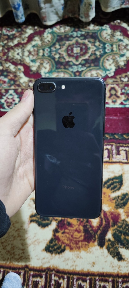iPhone 8 plus 64gb