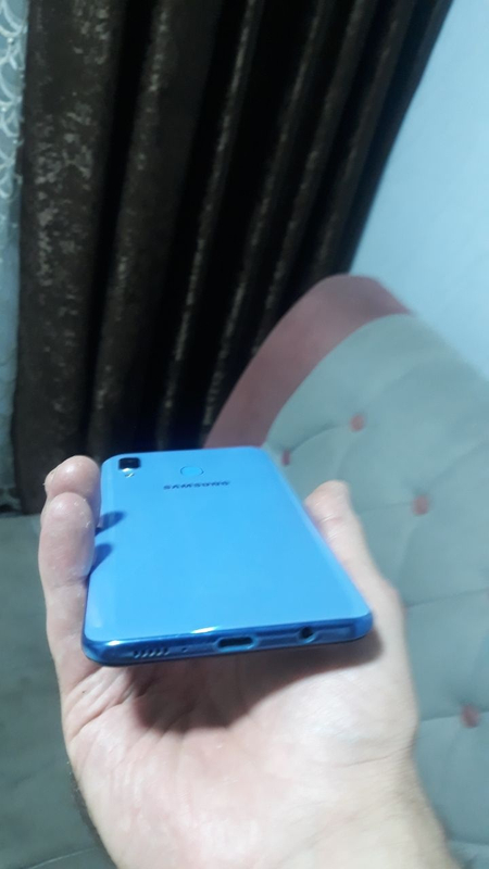 Samsung GALAXY A30