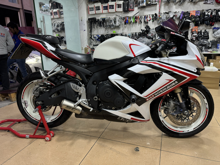 Продаётся Suzuki Gsxr600rr 2012год