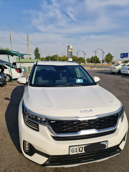 Kia Seltos самая топовая позиция 2021 декабрь
