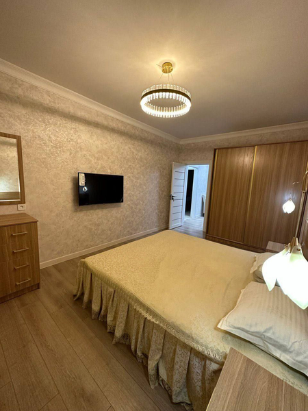 Срочно! Юнусабад 12кв 2х комн 3 этаж   75.500у.е