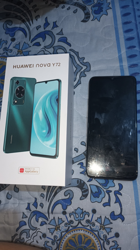 Huawei nova y72 noviy