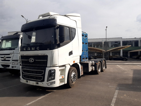 CAMC H9 CNG 6x4 тягачи сотувда тайёр FULL комплектацияда