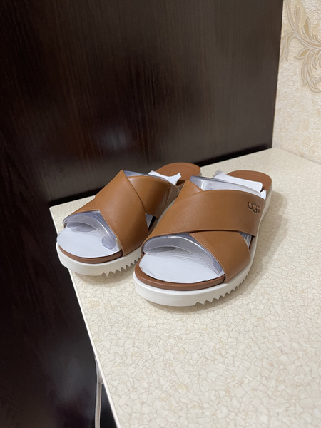 UGG кожанные 35,5 размер