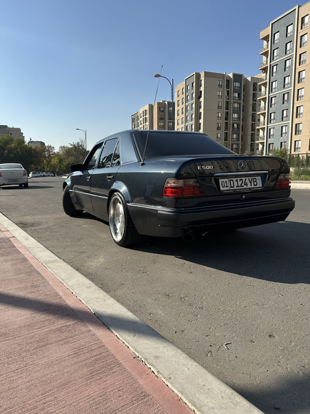 Продаётся мерседес W124 Wolf