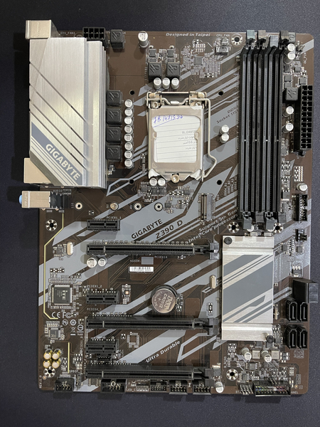 GIGBAYTE Z390 D ddr4 Xolati zo'r