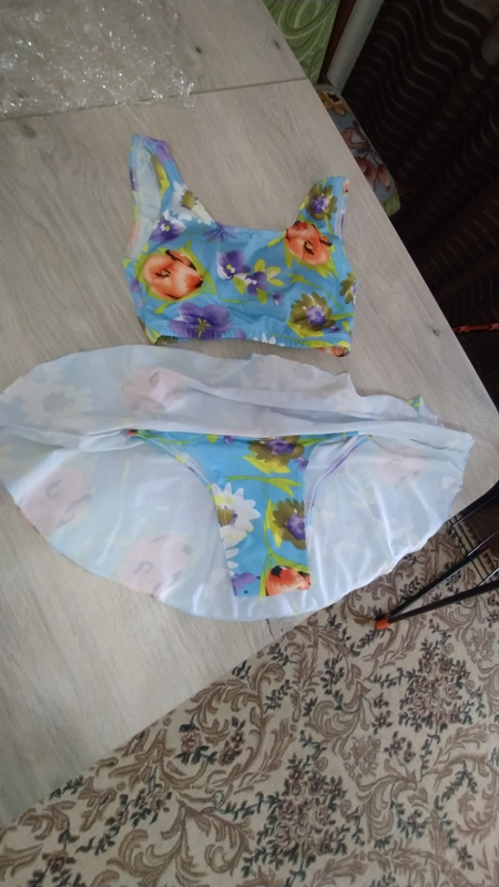 Продаётся купальник.