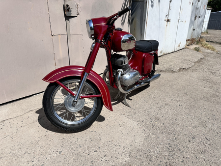 Ява 360 старушка Jawa