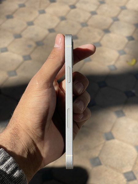 Iphone 12 64gb  karopka bor