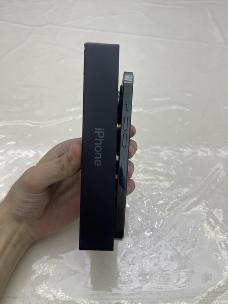 Iphone 13 pro green