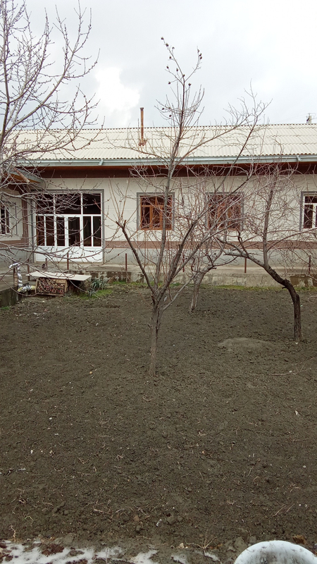 Уй сотилади (срочно)