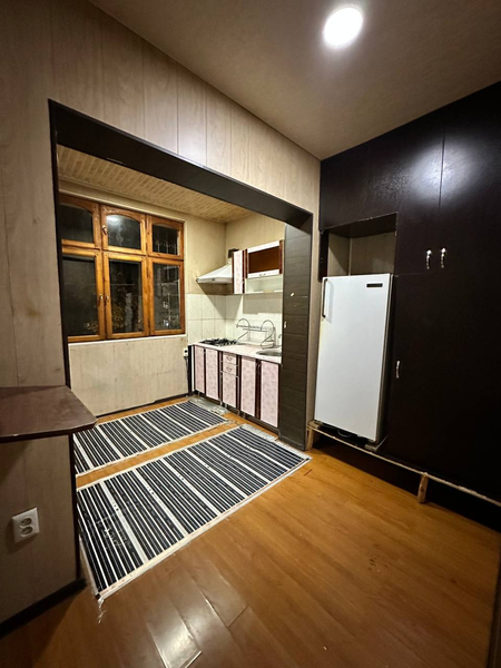 Сдается в аренду 2 комнатная квартира на массиве Карасу 1. 350 у.е.