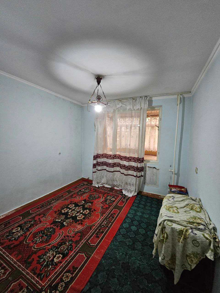№3249\\nСрочно продаётся 4-х комнатная квартира ,