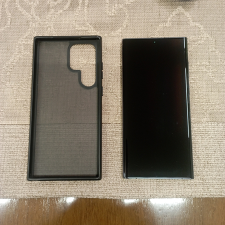Продам Samsung Galaxy S22 Ultra 12/256GB