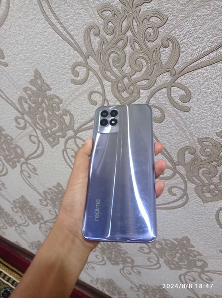 realme 8 i  faqat naxtga