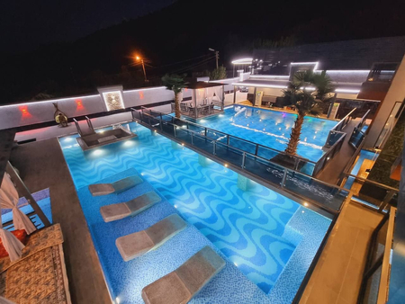 Super skitka40% New villa Emir villa