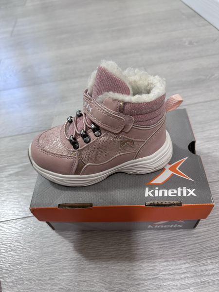 Продам ботинки на зиму kinetix