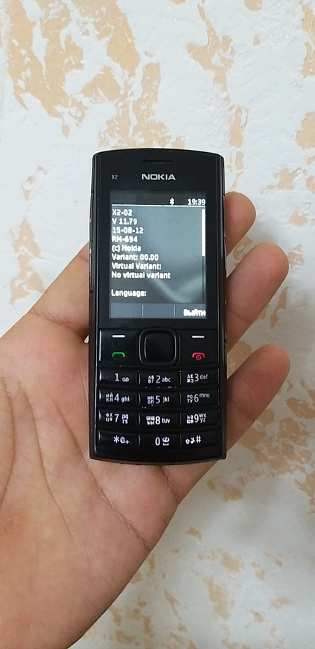 Nokia X2-02 телефон