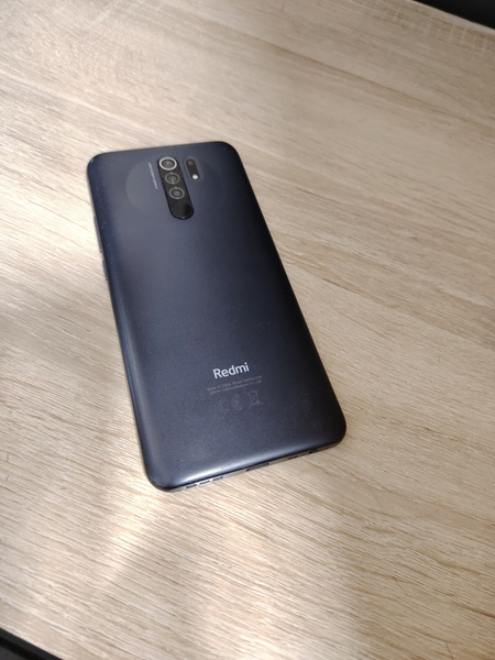 Redmi 9 4/64gb karobka dakumentlari bor