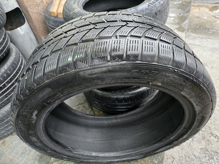245/45 R18 zimni shina holati alo