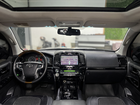 Продается Toyota Land Cruiser 200