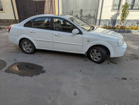 Продается Lacetti 2010, 3 позиция. Торг есть
