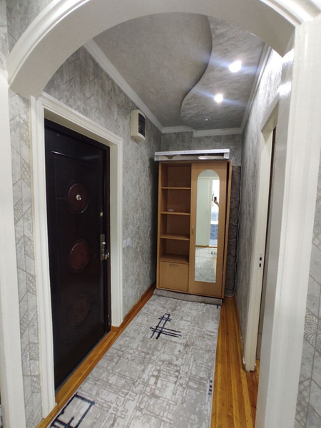 Продается Юнусабад 17 2/1/5